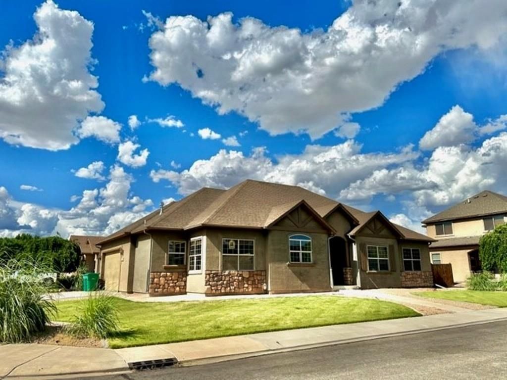 800 Esprit Ln, Fruita, CO 81521 - See Est. Value, Schools & More