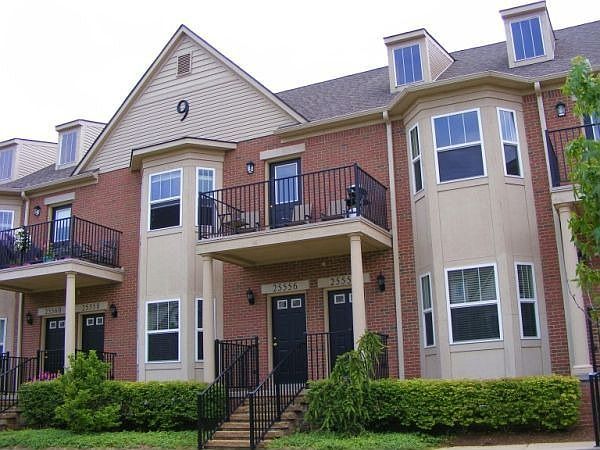 25554 Portico Ln, Novi, MI 48375 - See Est. Value, Schools & More