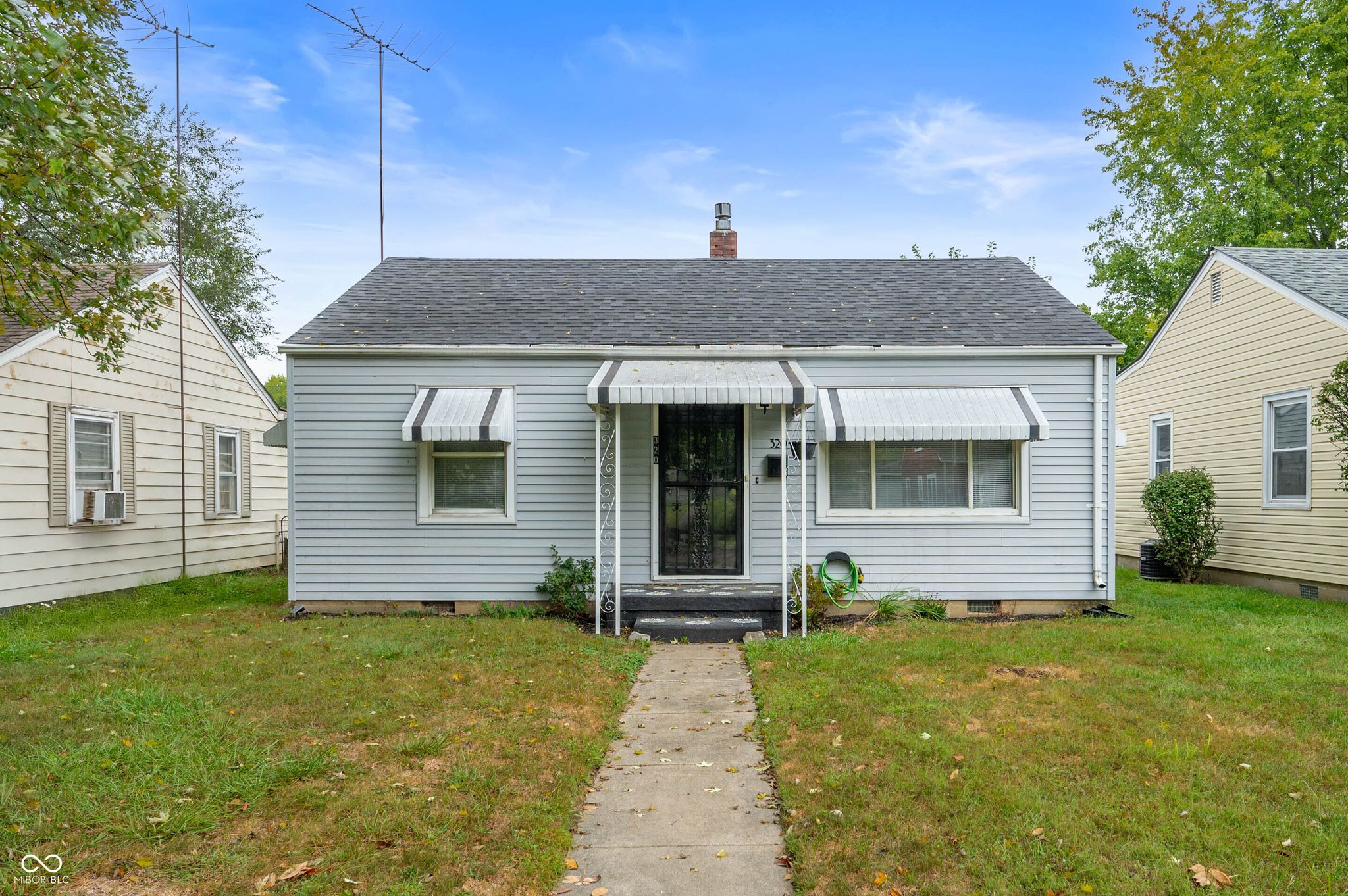 320 E 37th St, Anderson, IN 46013 - See Est. Value, Schools & More
