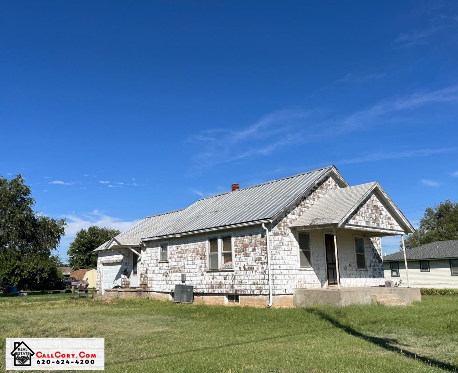 221 S Pearlette St, Meade, KS 67864 - See Est. Value, Schools & More