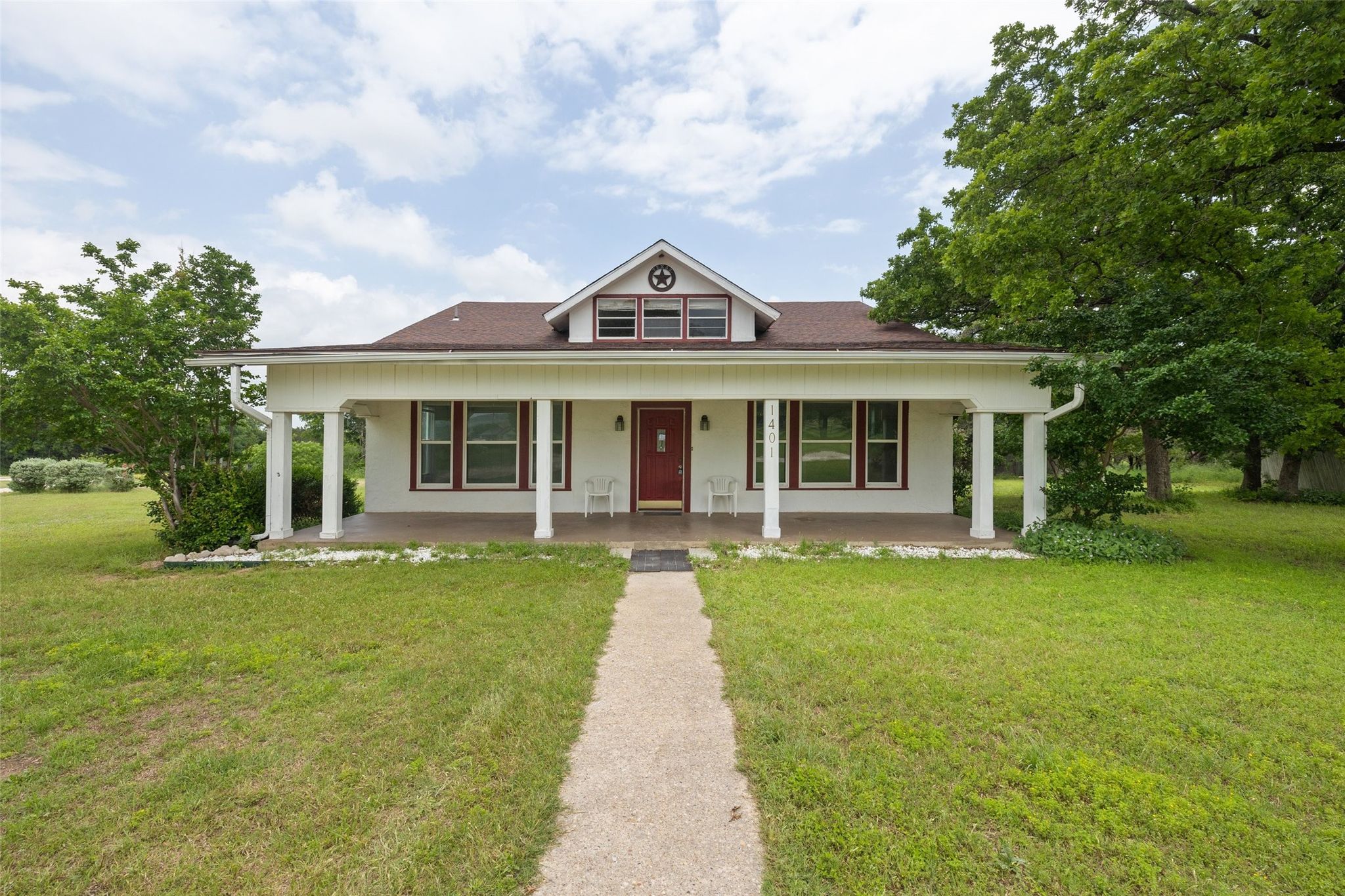 1401 Williamson Rd, Granbury, TX 76048 - See Est. Value, Schools & More