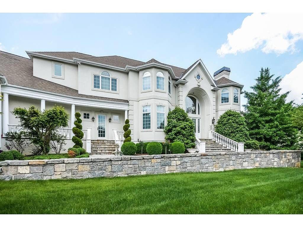 12 Golden Pond Rd, White Plains, NY 10604 - See Est. Value, Schools & More