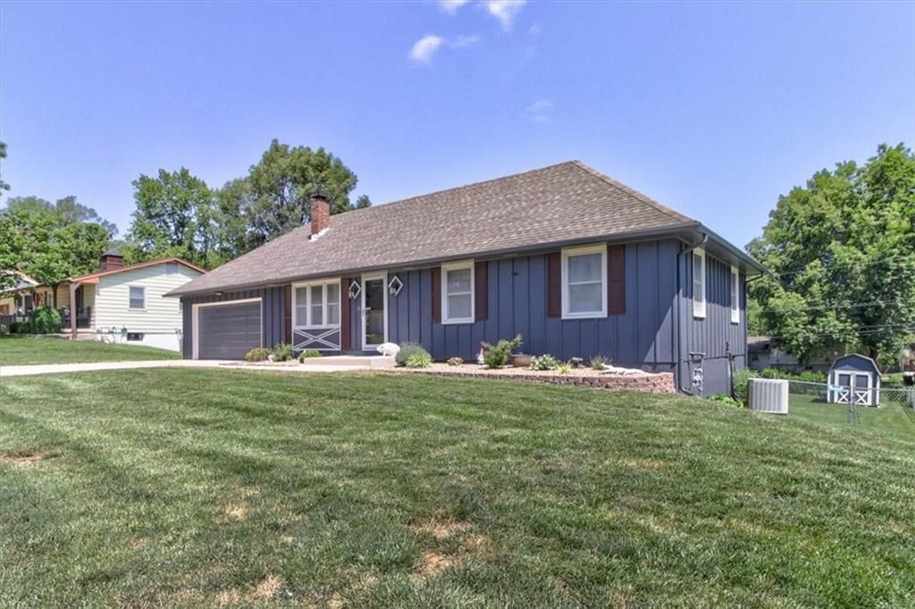 1313 Delaware St, Pleasant Hill, MO 64080 - See Est. Value, Schools & More