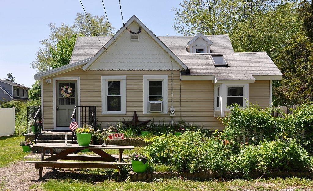 107 Salt Island Rd, Westbrook, CT 06498 - See Est. Value, Schools & More