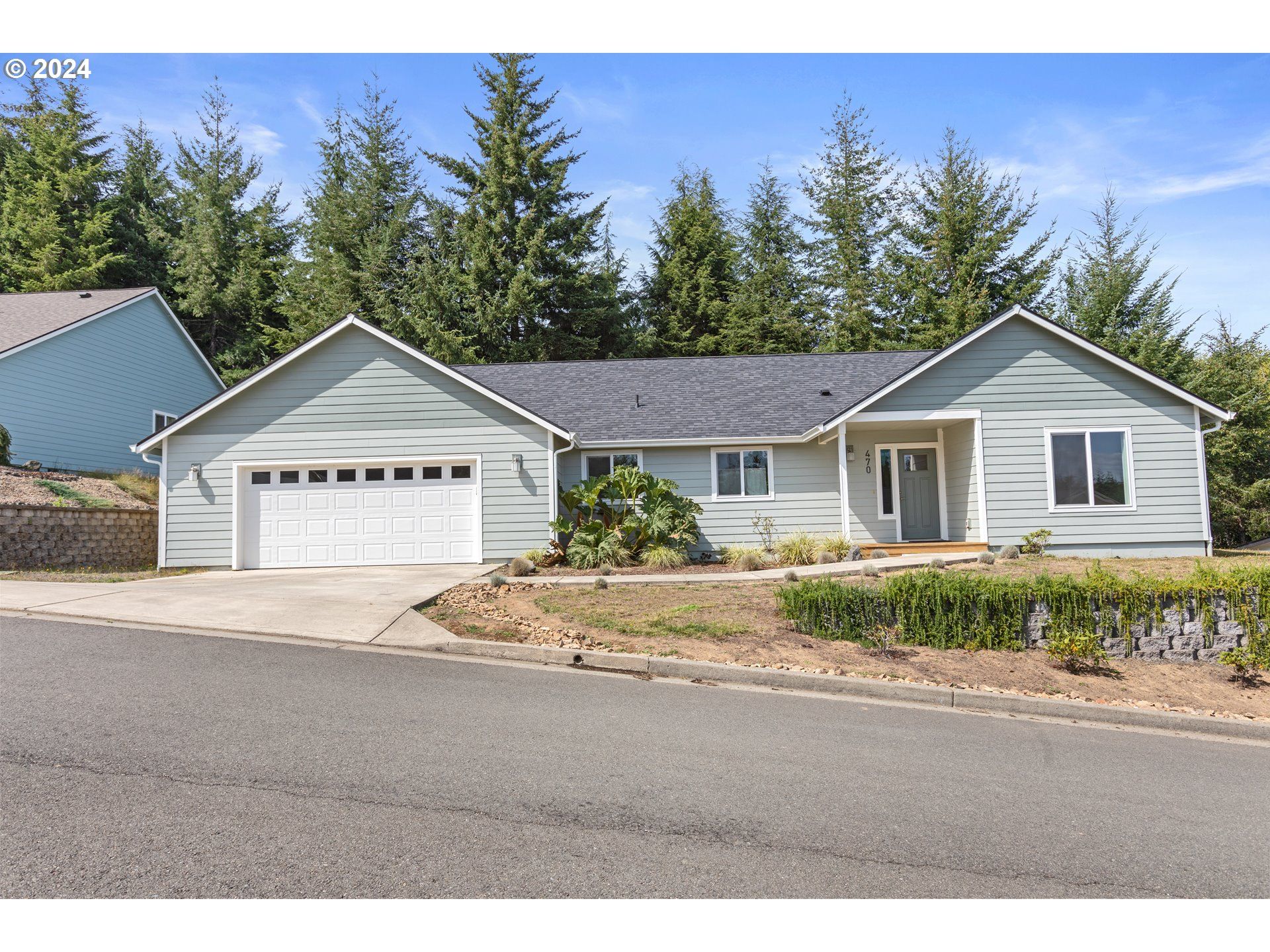 470 Providence Dr, Reedsport, OR 97467 - See Est. Value, Schools & More