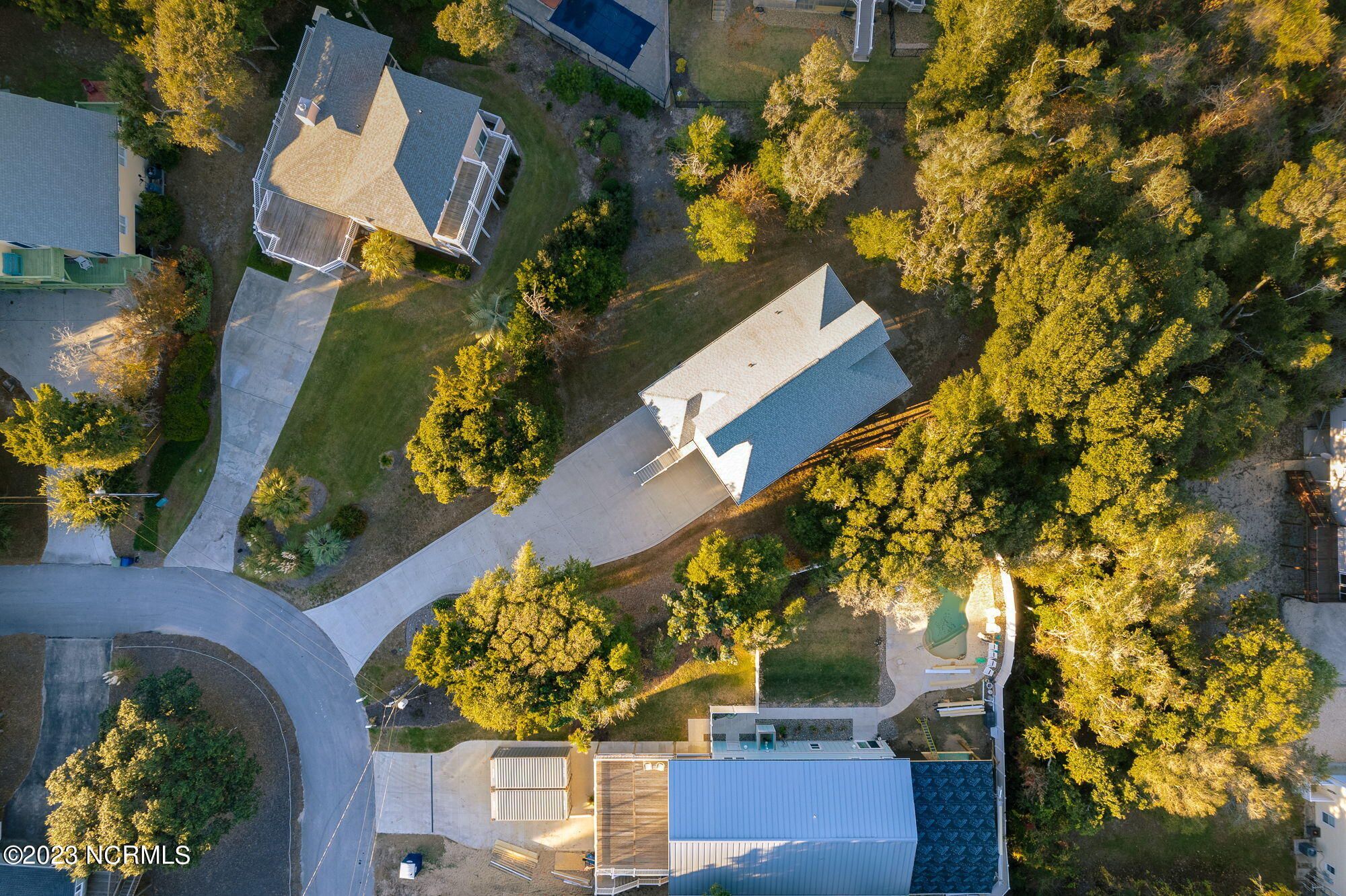 112 Periwinkle Drive, Emerald Isle, NC 28594 - See Est. Value, Schools ...