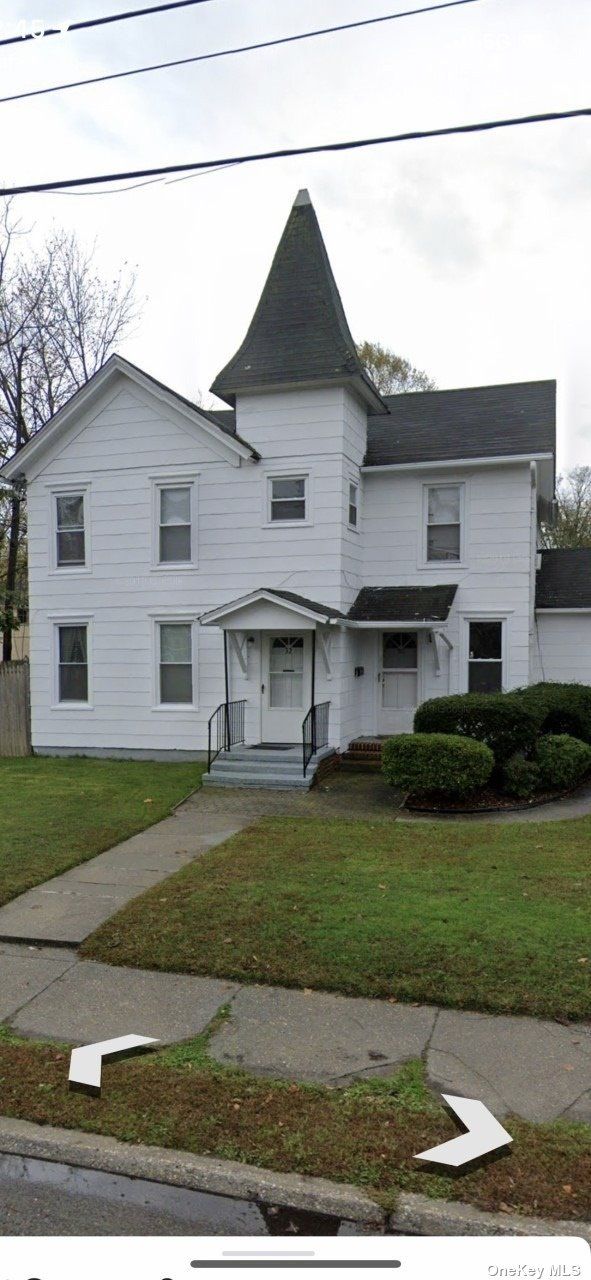 32 Carman St, Patchogue, NY 11772 - See Est. Value, Schools & More