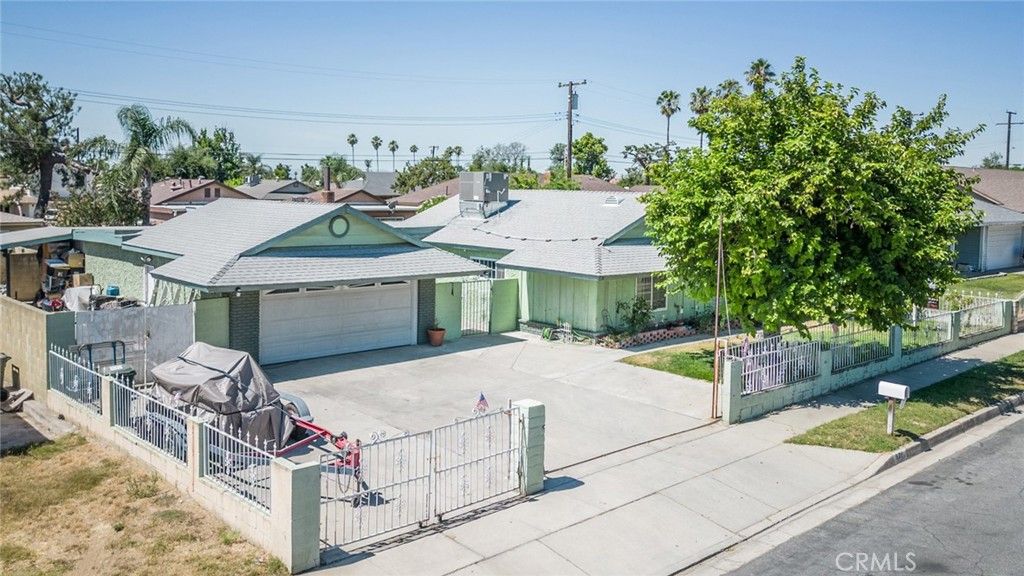 931 E Virginia St, Rialto, CA 92376 - See Est. Value, Schools & More