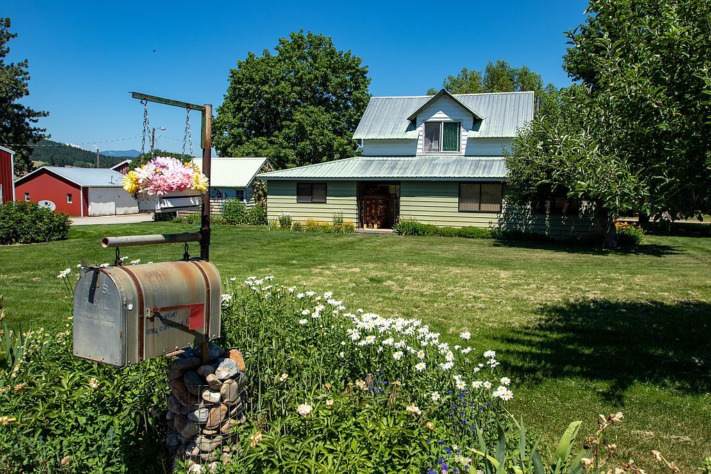 1570 Swiss Valley Rd, Addy, WA 99101 - See Est. Value, Schools & More