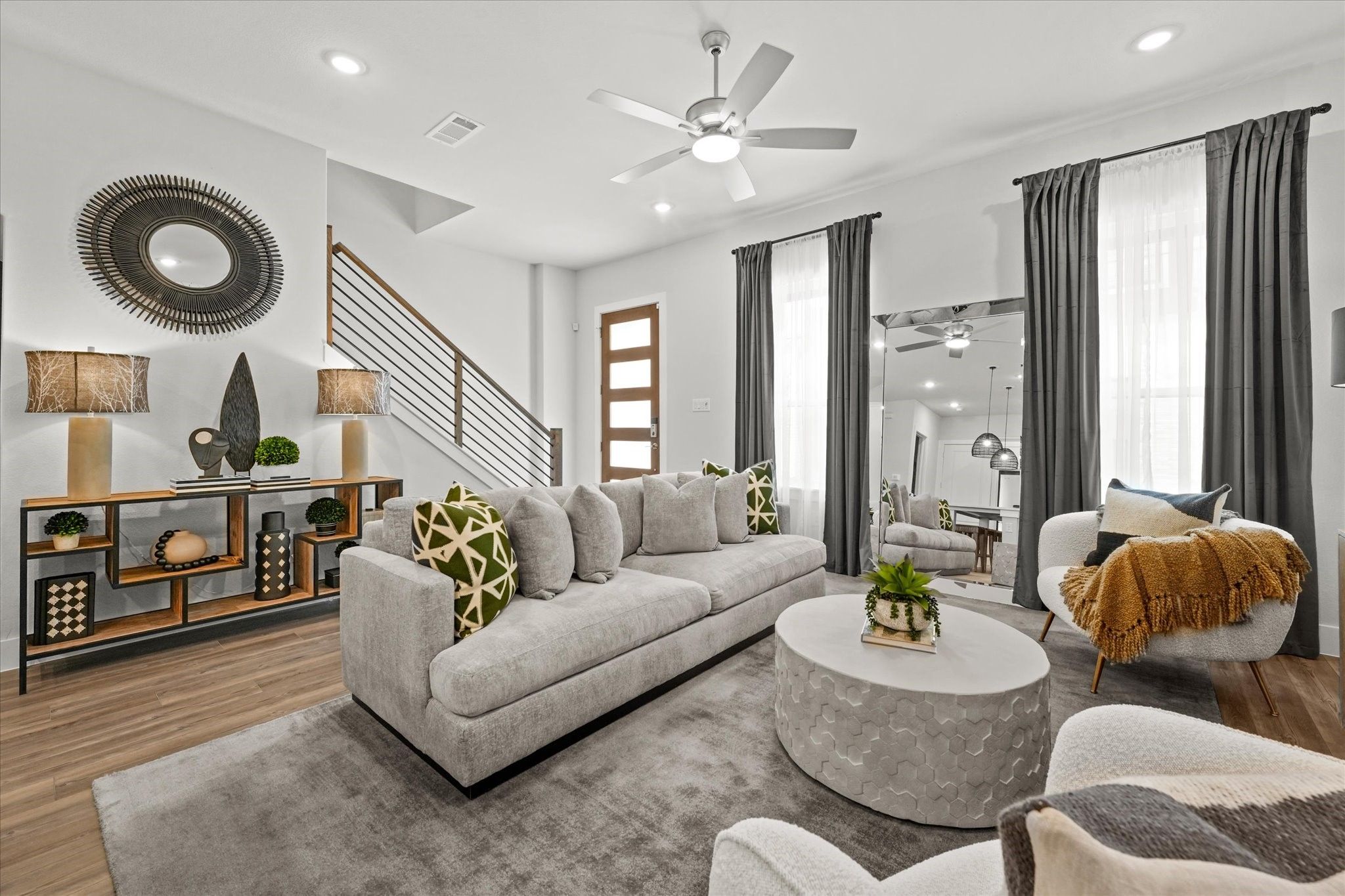 8113 Radnor Rd, Dallas, TX 75231 - See Est. Value, Schools & More