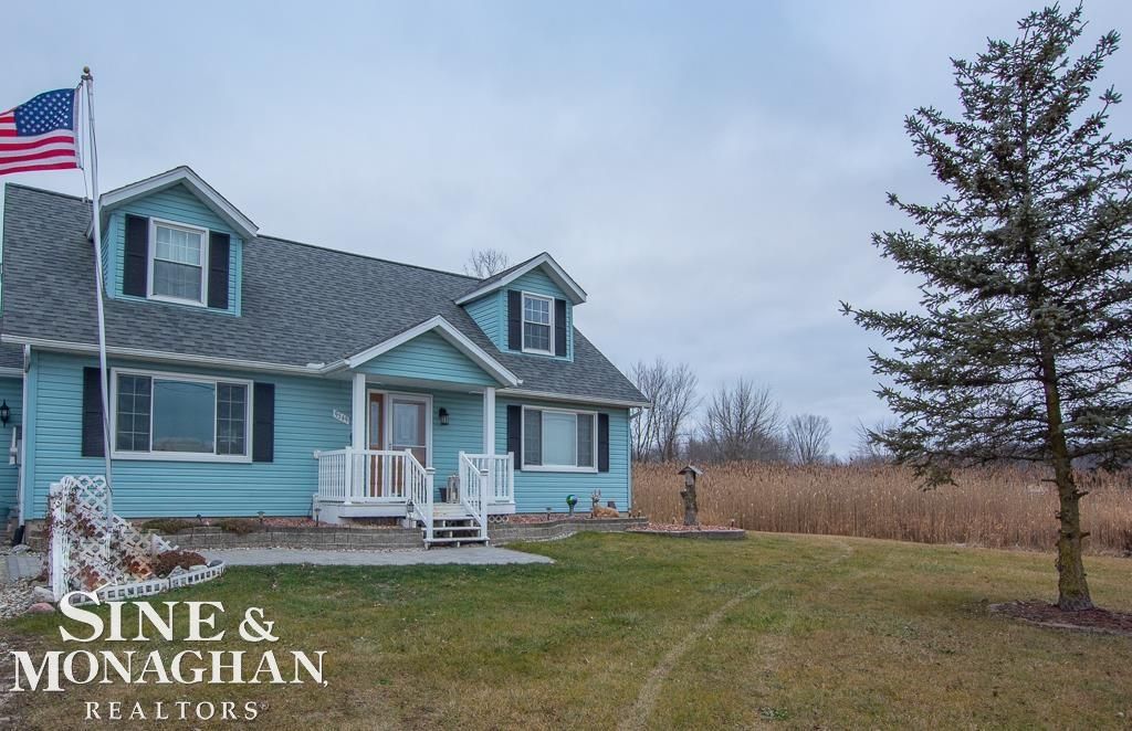 9549 Crawford Rd, Columbus, MI 48063 - See Est. Value, Schools & More