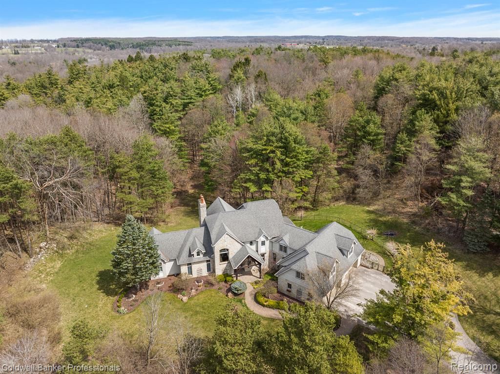 1 Chelsea Ct, Metamora, MI 48455 - See Est. Value, Schools & More