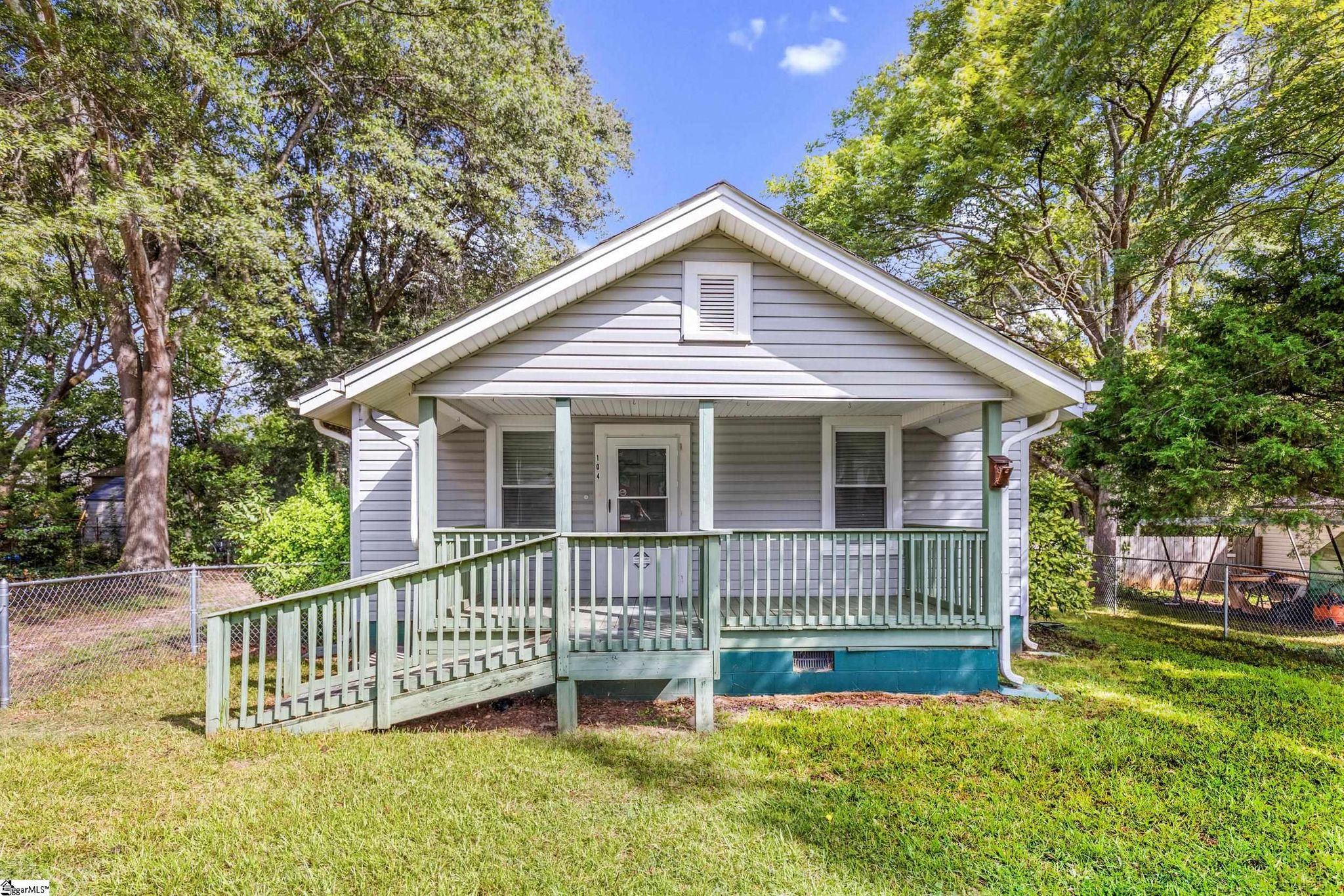 104 Jasmine Dr, Greenville, SC 29611 - See Est. Value, Schools & More
