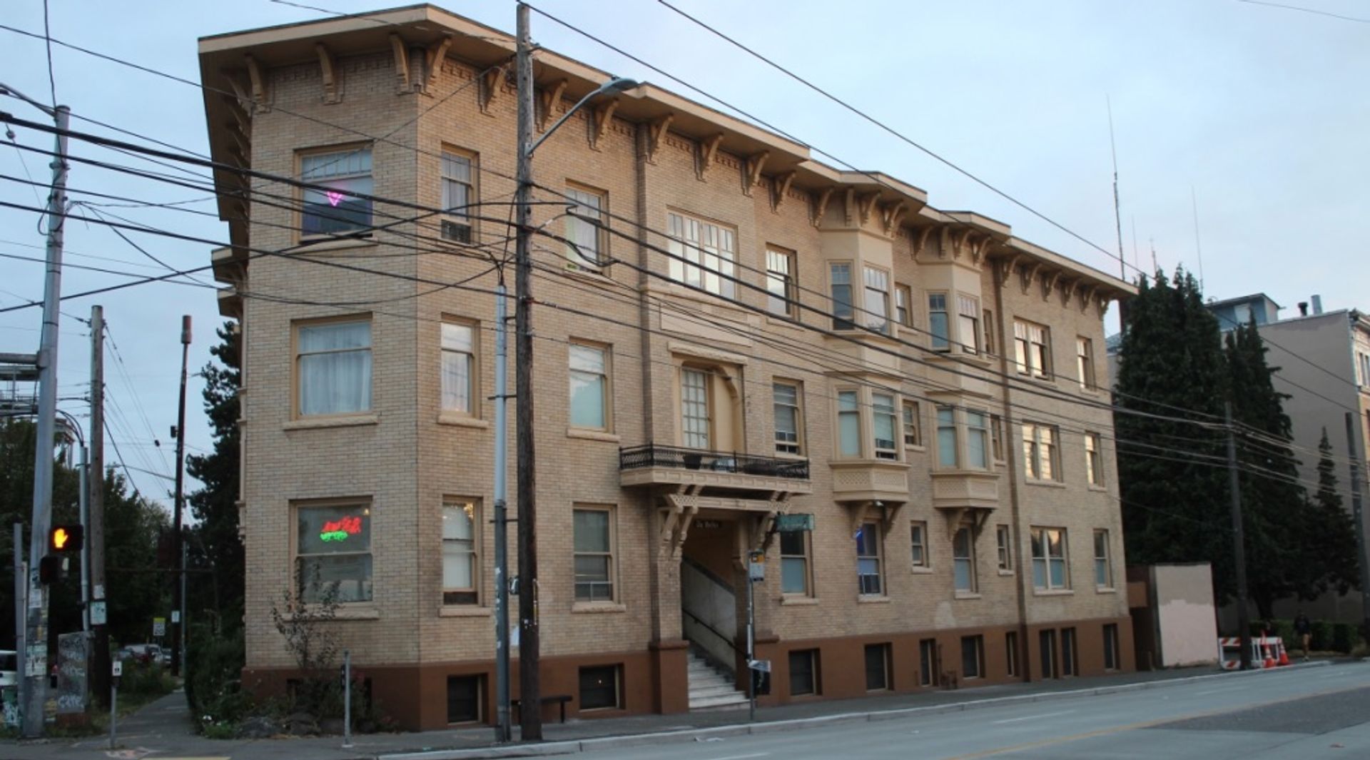 1625 E Madison St #H, Seattle, WA 98122 - See Est. Value, Schools & More