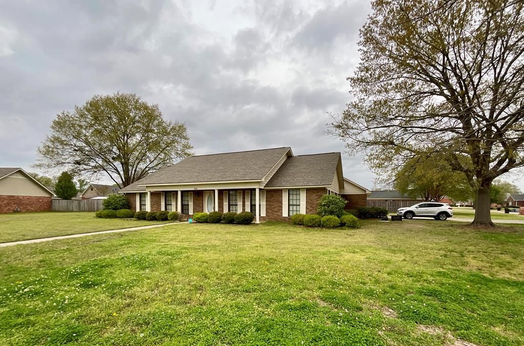 504 Kathleen Dr, Greenville, MS 38701 | MLS# 89574 | Trulia
