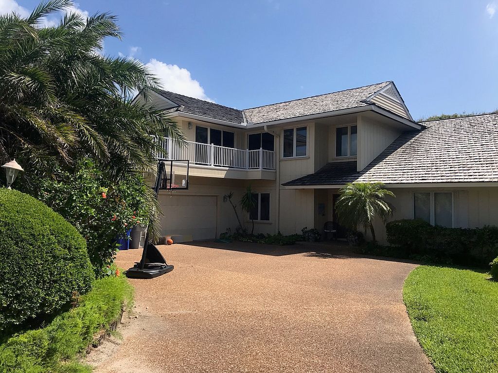 165 Ocean Way, Vero Beach, FL 32963 - See Est. Value, Schools & More