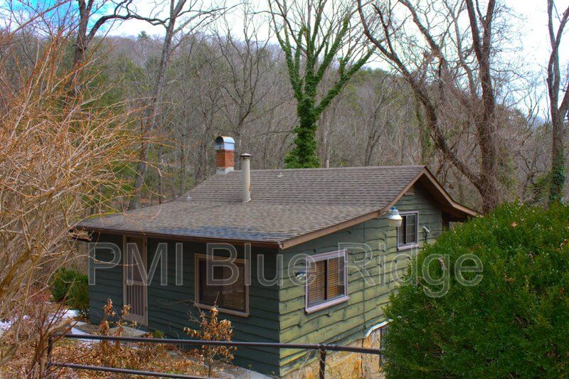 340 W Huckleberry Rd #B, Hendersonville, NC 28792 - See Est. Value ...