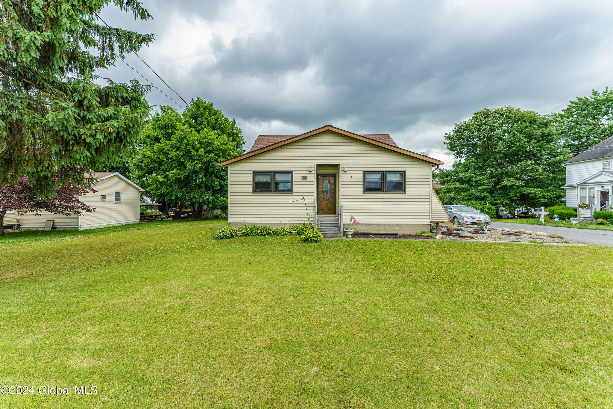 10 Weaver Avenue, Waterford, NY 12188 - See Est. Value, Schools & More