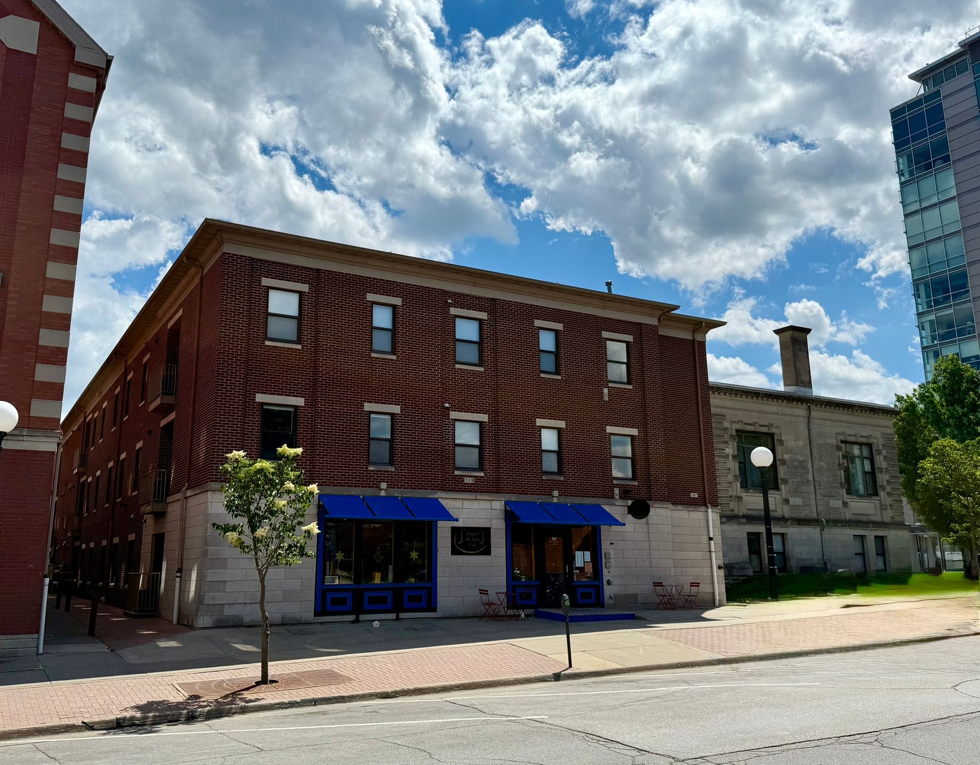 307 E College St #S, Iowa City, IA 52240 - Trulia | Trulia