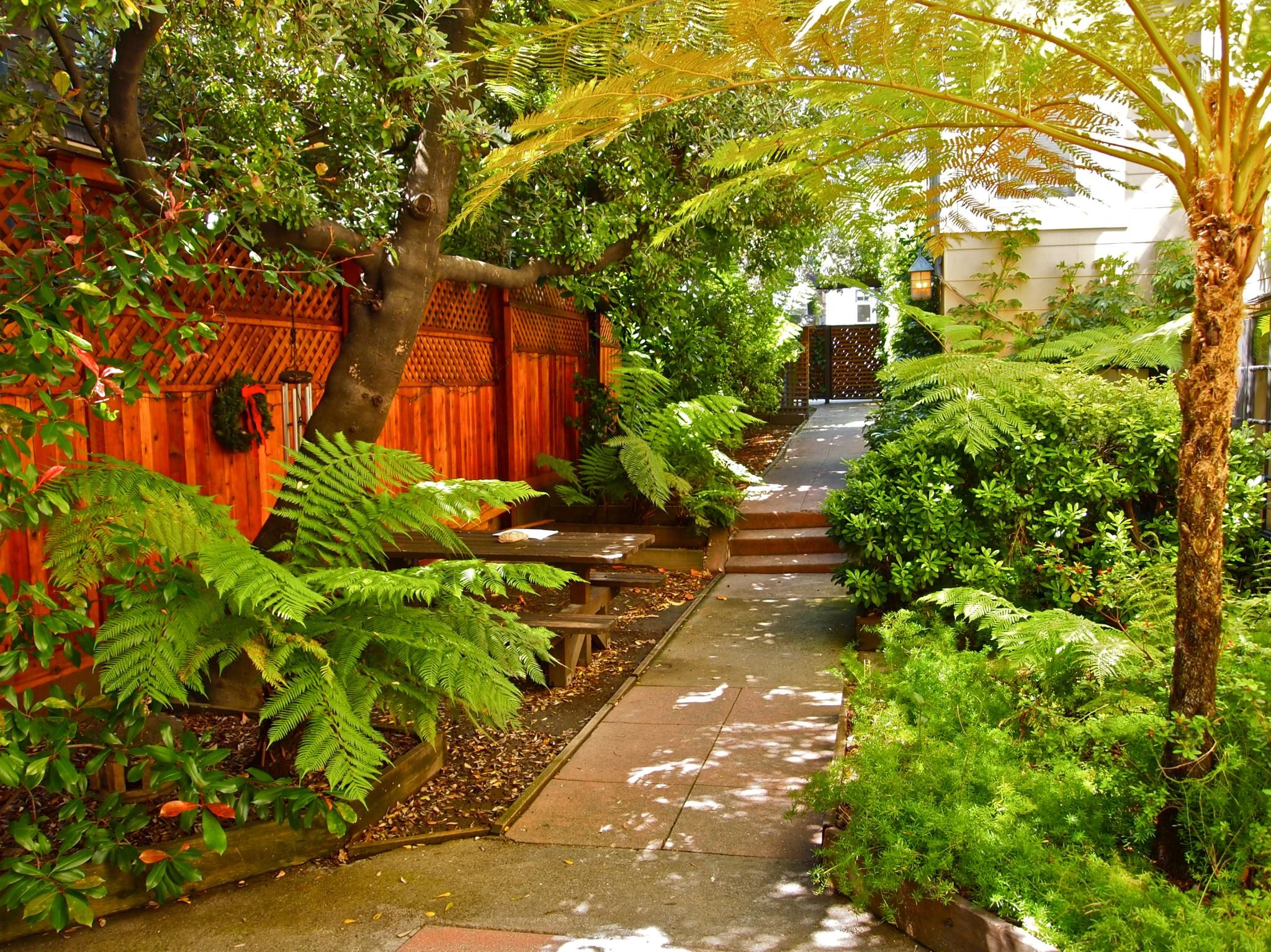 2516 Ridge Rd #2, Berkeley, CA 94709 - See Est. Value, Schools & More