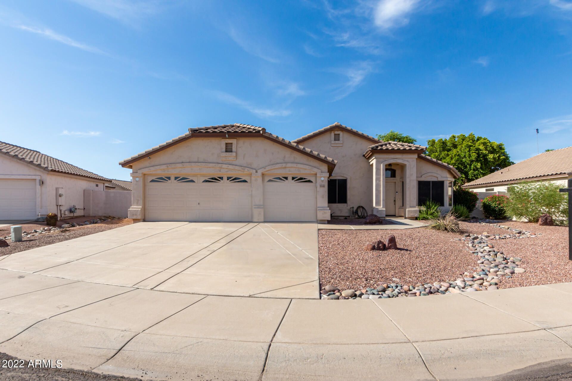 8364 W Stella Way, Glendale, AZ 85305 - See Est. Value, Schools & More