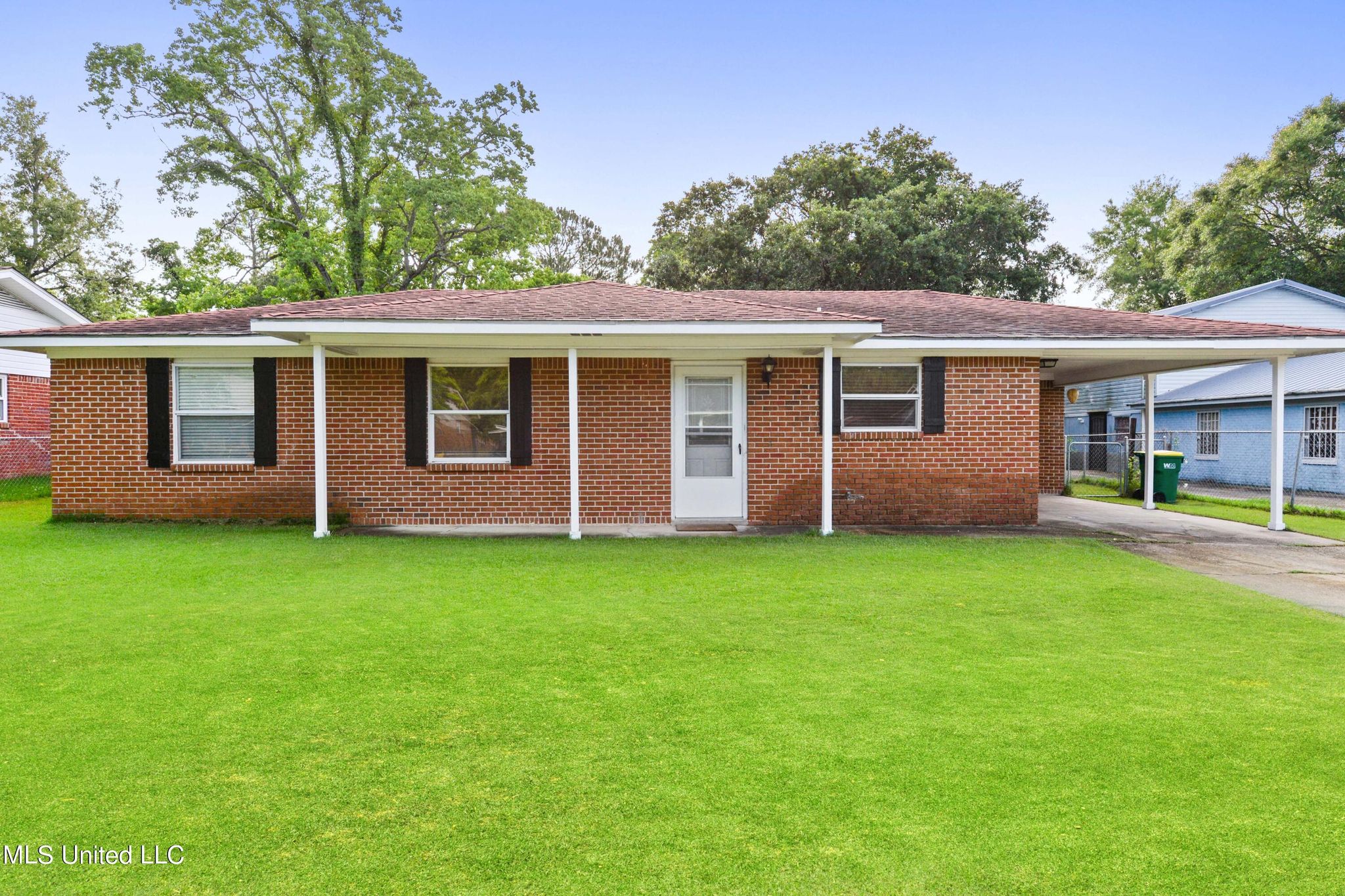 7100 Colonial Ct, Biloxi, MS 39532 - See Est. Value, Schools & More