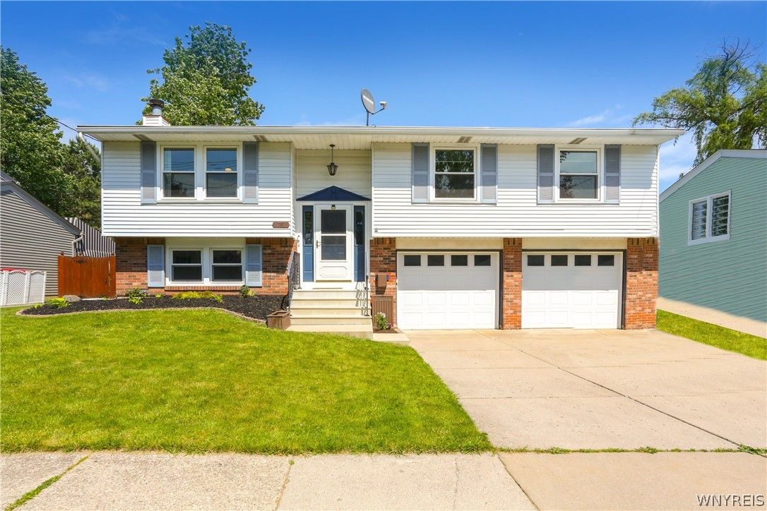 76 Robert Dr, Lancaster, NY 14086 - See Est. Value, Schools & More