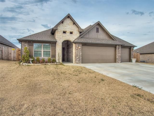 1106 Colhurste Ln, Claremore, OK 74019 - See Est. Value, Schools & More