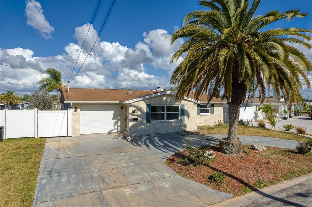 12734 3rd Isle, Hudson, FL 34667 - See Est. Value, Schools & More