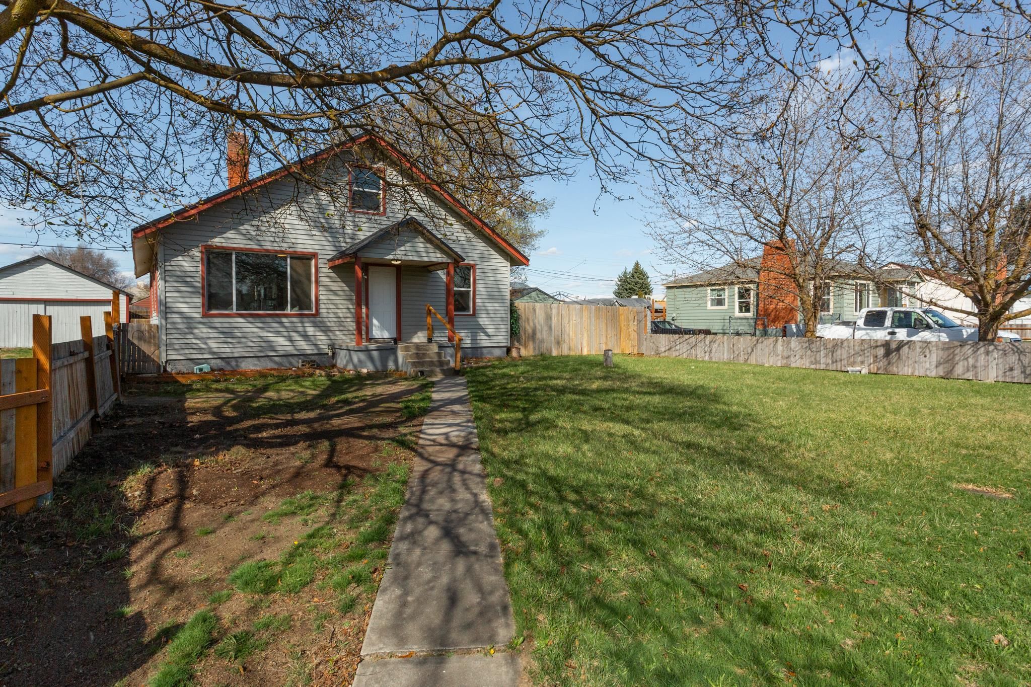 117 E Everett Ave, Spokane, WA 99207 - See Est. Value, Schools & More