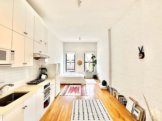 227 Mott St #18, New York, NY 10012 - See Est. Value, Schools & More