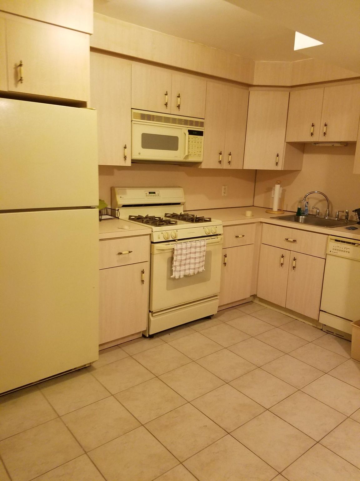 84 Aurelia Sylvia Dr, Revere, MA 02151 - See Est. Value, Schools & More