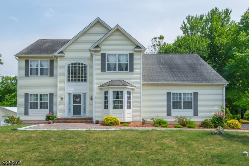 17 Ryan Way, Hackettstown, NJ 07840 - See Est. Value, Schools & More