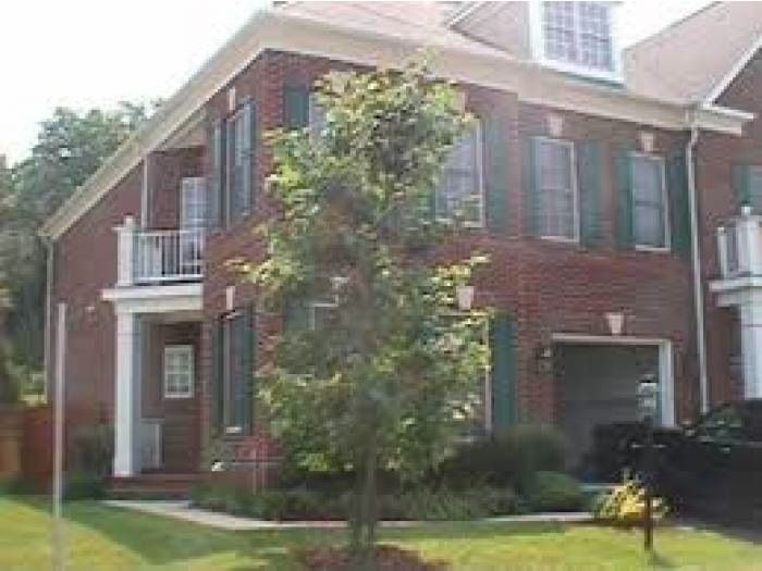 4331 Delegate Ct, Fairfax, VA 22030 - See Est. Value, Schools & More