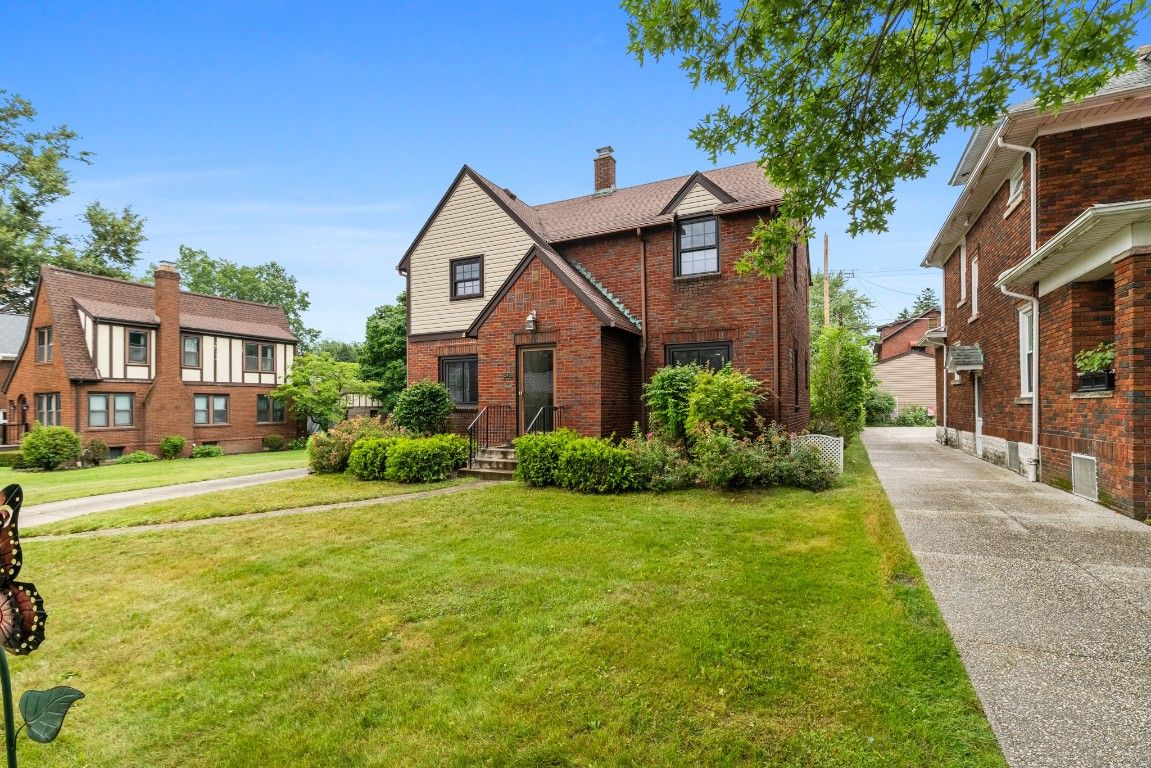 3935 Myrtle St, Erie, PA 16508 - See Est. Value, Schools & More