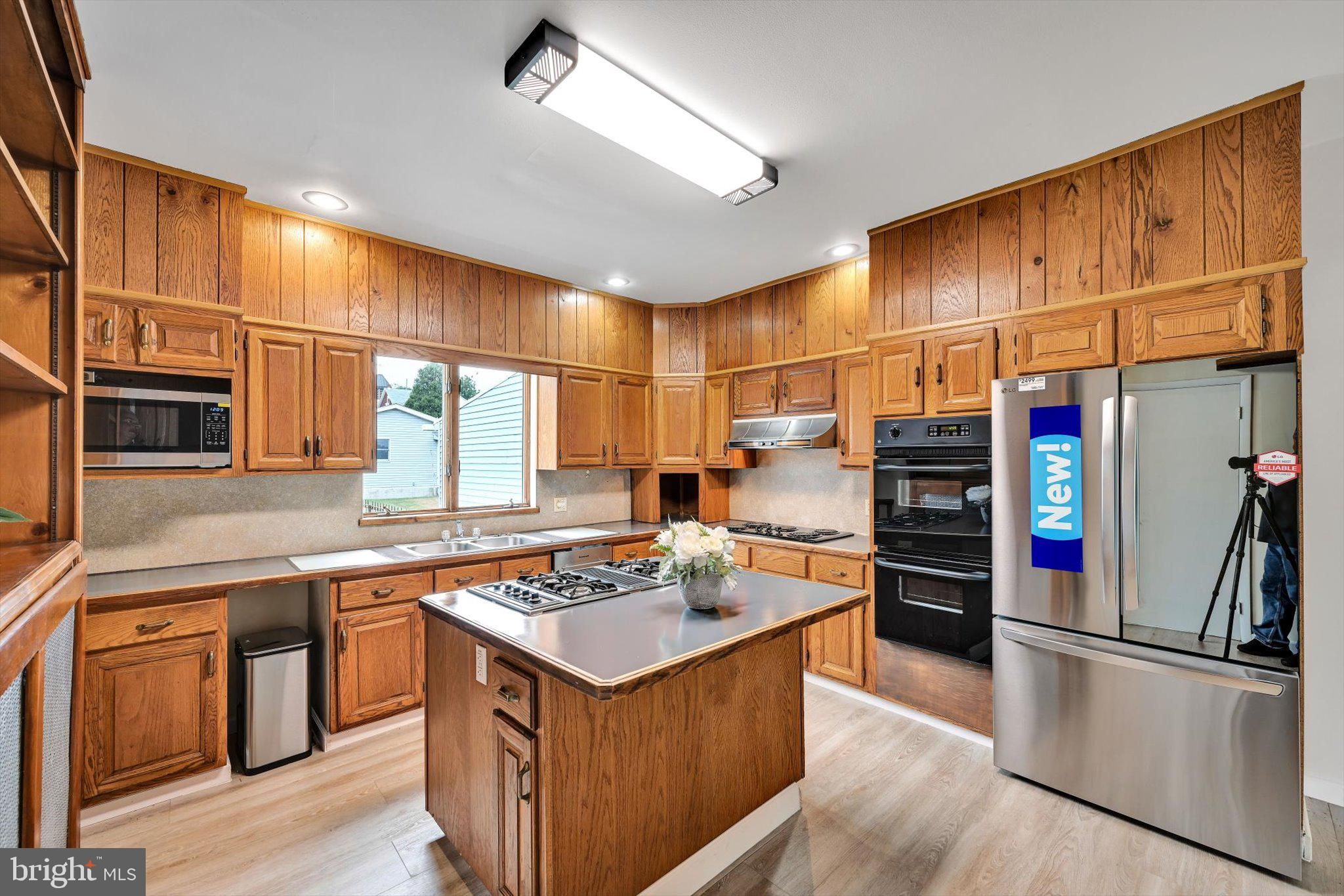 23 S Railroad Ave, Frackville, PA 17931 - See Est. Value, Schools & More