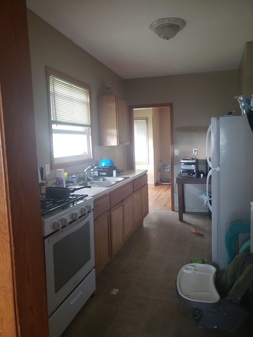 660 5th St E #1, Saint Paul, MN 55106 - See Est. Value, Schools & More