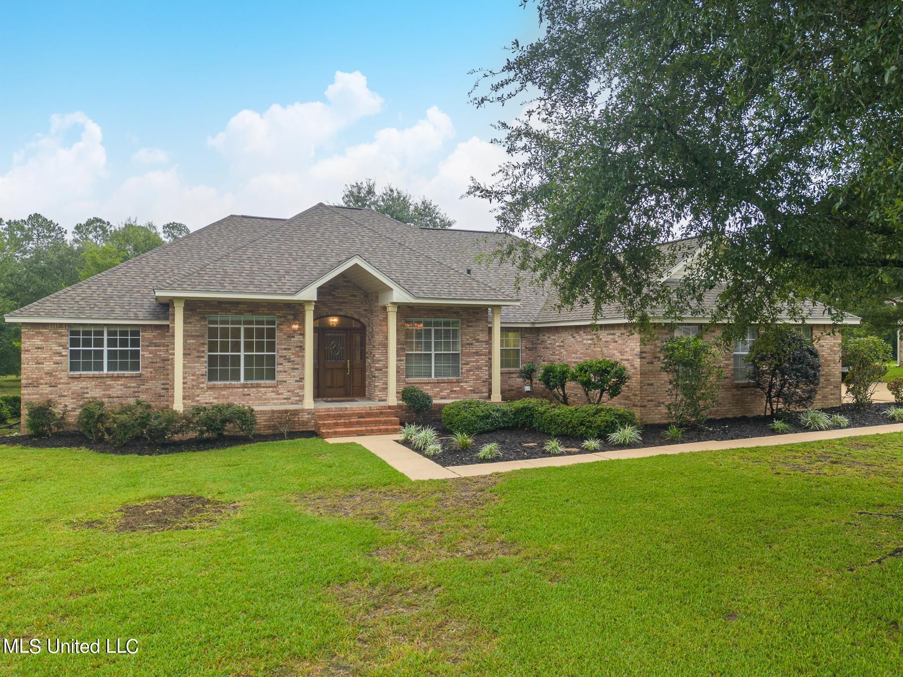 17442 Dogwood Hills Dr, Biloxi, MS 39532 - See Est. Value, Schools & More