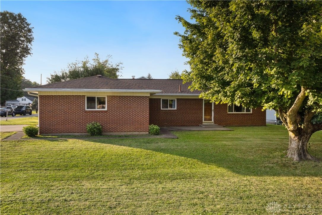 6078 Dayton Springfield Rd, Springfield, OH 45502 - See Est. Value ...