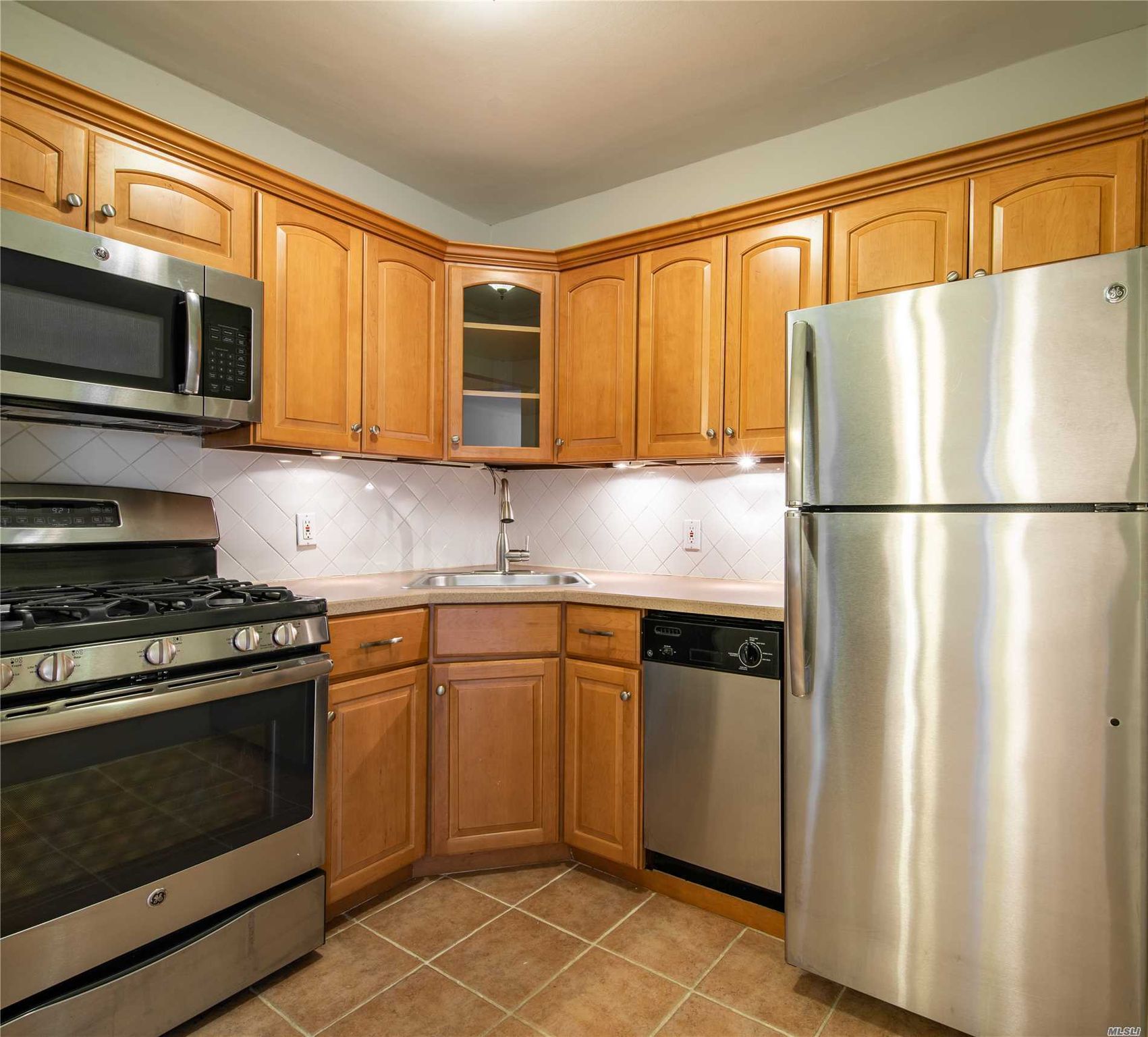 4230 Douglaston Pkwy #4H, Flushing, NY 11363 - See Est. Value, Schools ...