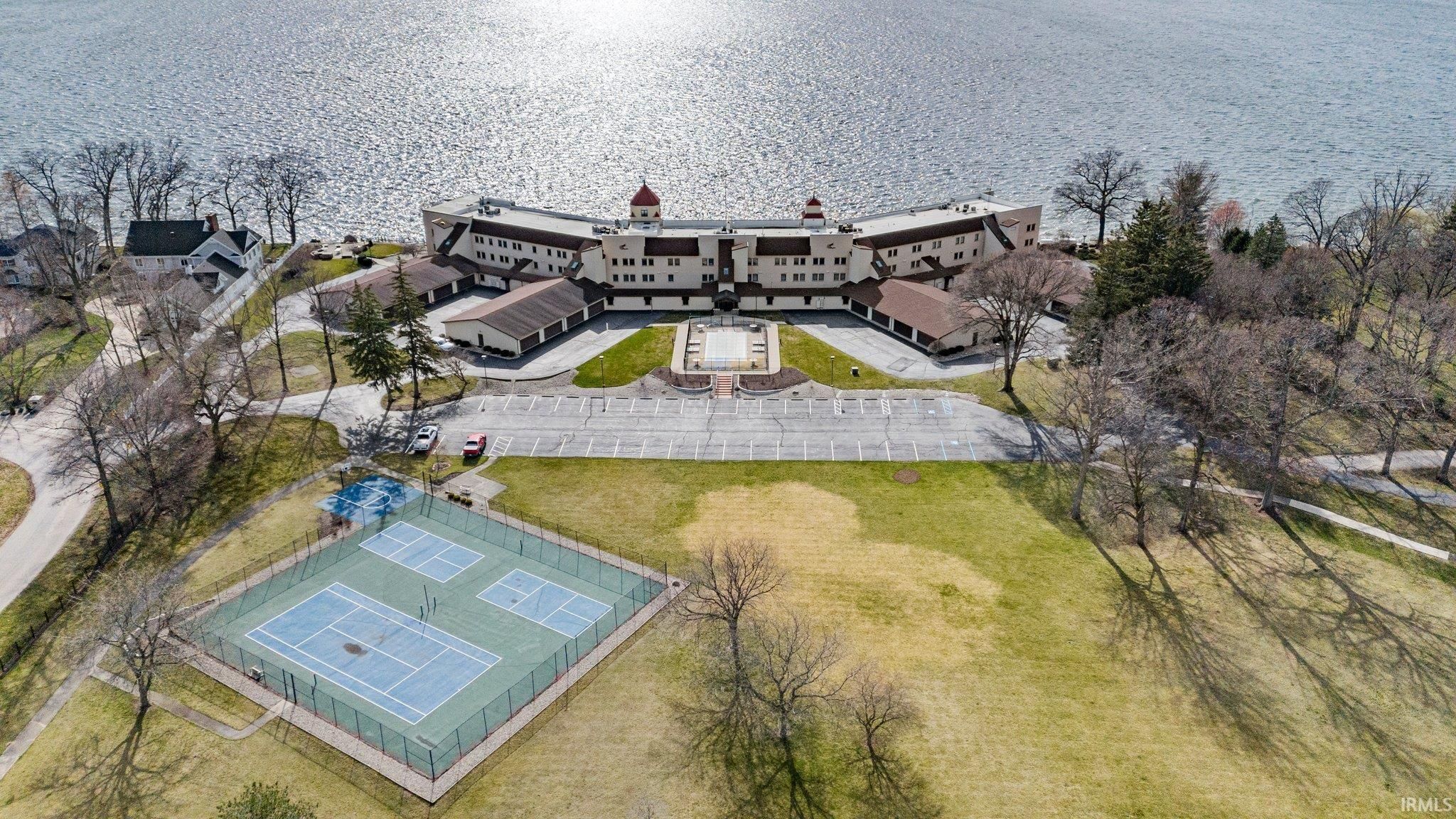 12275 N Ogden Point Rd #305, Syracuse, IN 46567 - See Est. Value ...