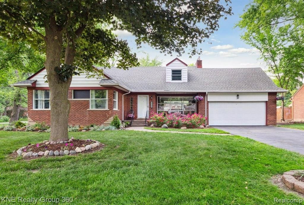 18910 Bungalow Dr, Lathrup Village, MI 48076 | Trulia