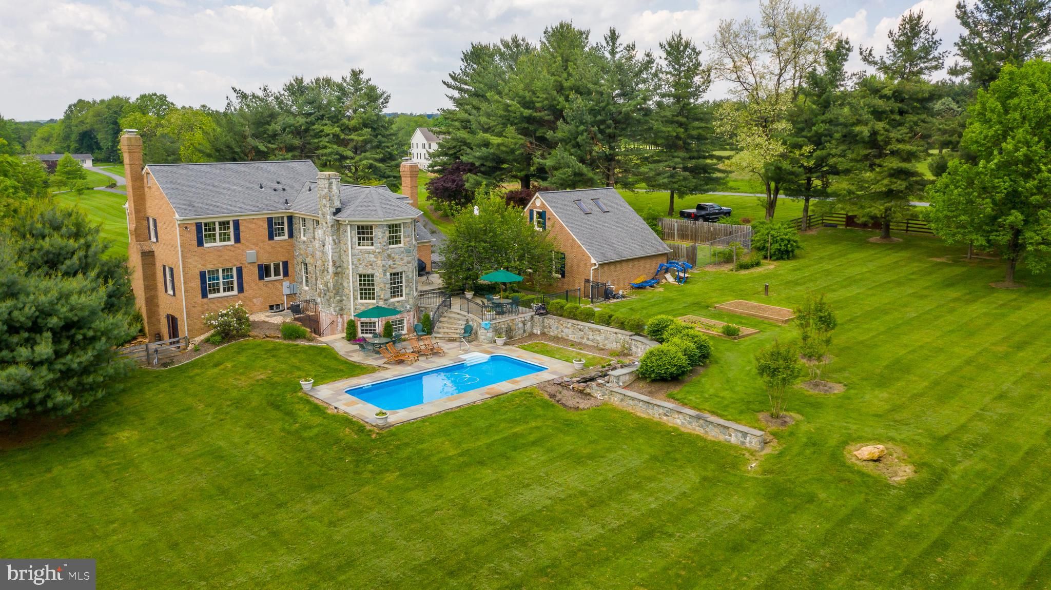 2565 Mullinix Mill Rd, Mount Airy, MD 21771 - See Est. Value, Schools ...