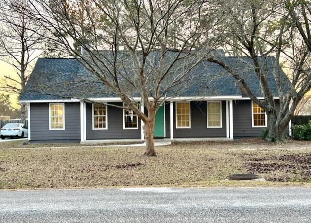813 Lemaka Dr, Hahira, GA 31632 - See Est. Value, Schools & More
