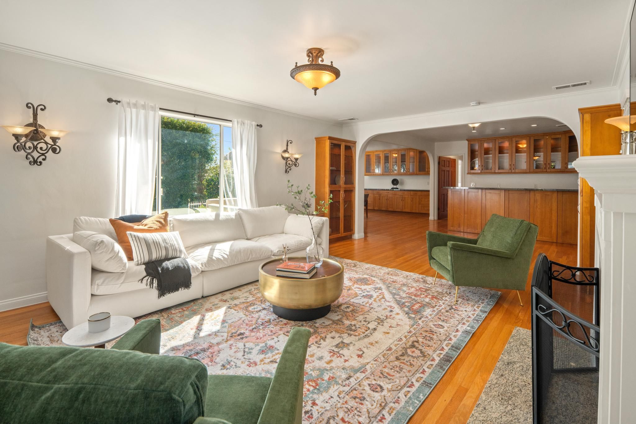 1050 Centinela Avesanta, Santa Monica, CA 90403 - See Est. Value ...