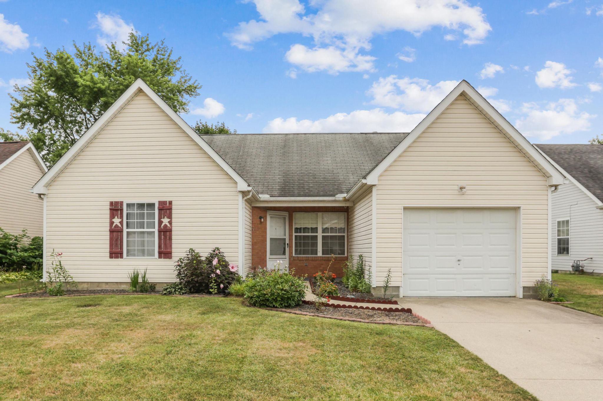 1085 Sunrise Dr, Newark, OH 43055 - See Est. Value, Schools & More