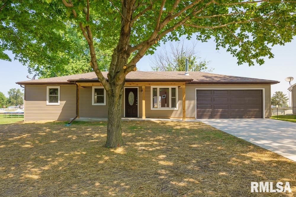 610 E 3rd St, Glasford, IL 61533 - See Est. Value, Schools & More