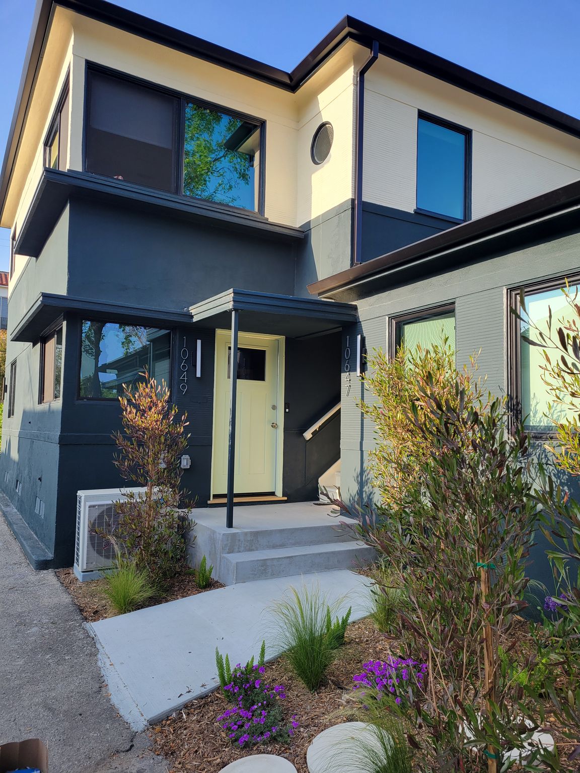 10647 Whipple St, Toluca Lake, CA 91602 - See Est. Value, Schools & More