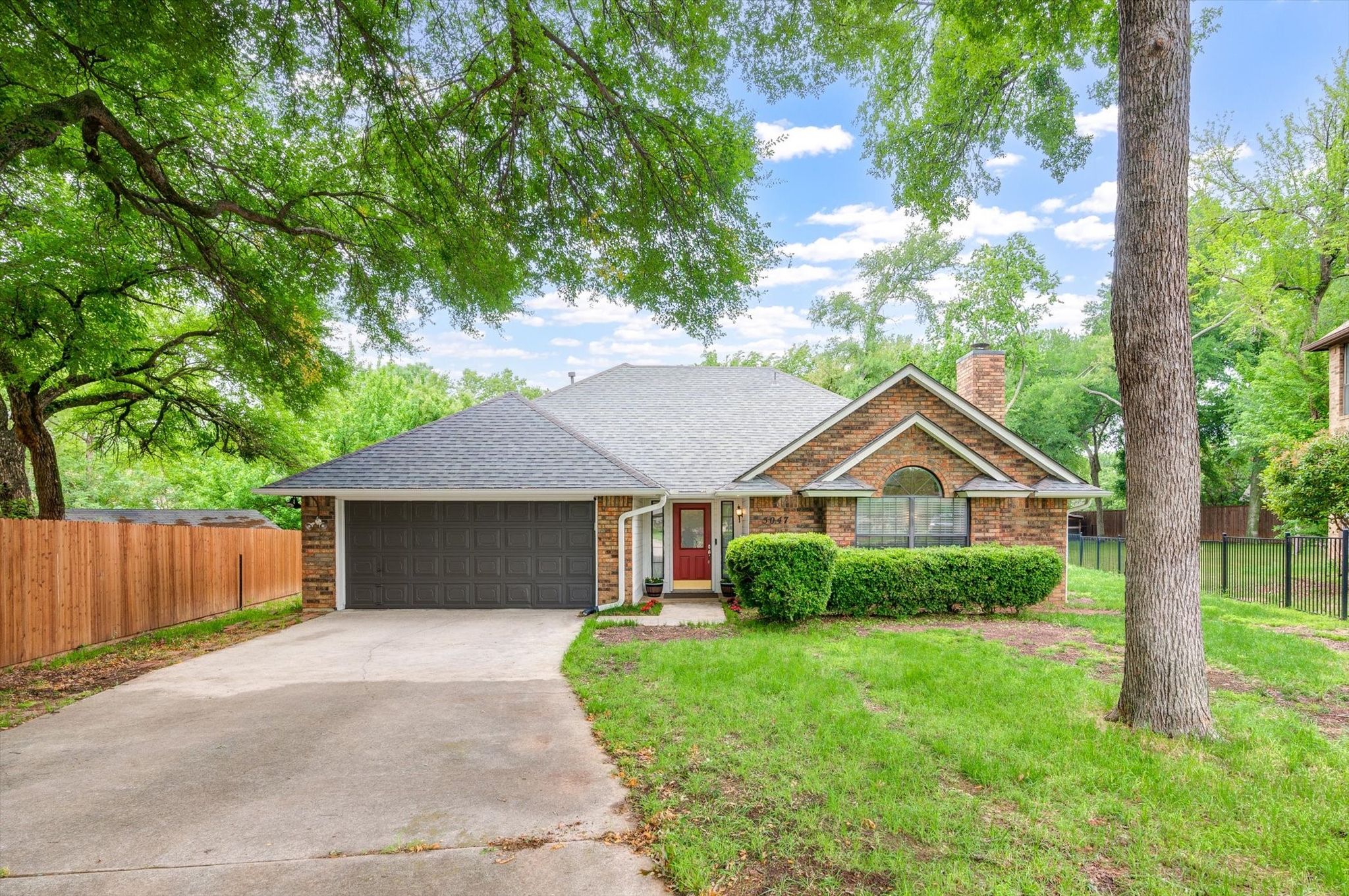 5047 Creekwood Dr, Flower Mound, TX 75028 - See Est. Value, Schools & More