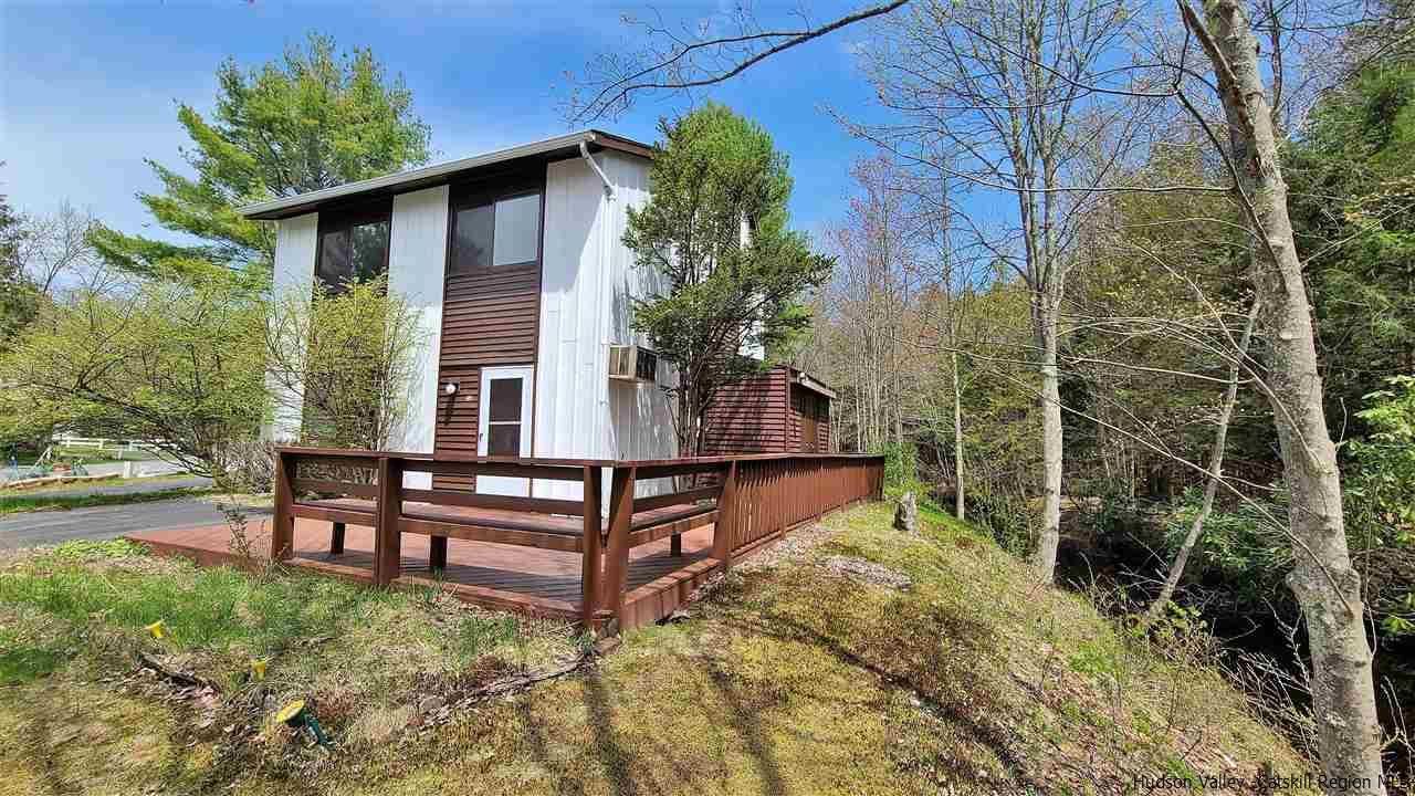 52 Medallion Road, Kiamesha Lake, NY 12751 - See Est. Value, Schools & More